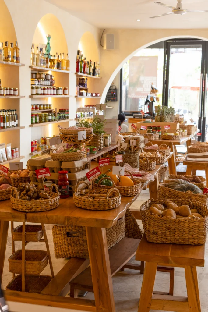 Fresh Market Delights at Papa’s Deli | Uluwatu's Premium Choice